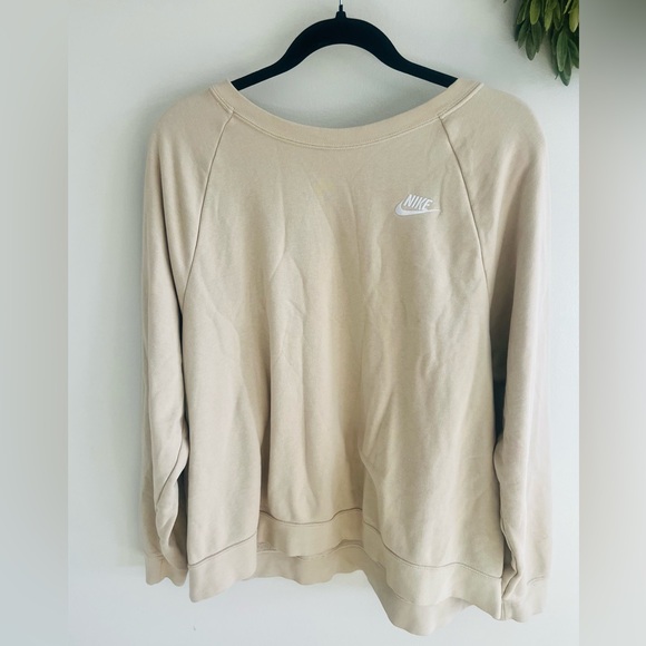 Nike | Tops | L Nike Cream Xl Crewneck Sweatshirt Plus Size Neutral ...